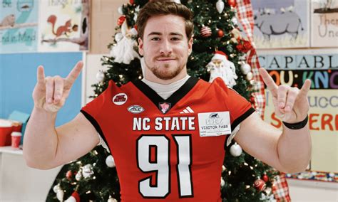 Nc States Joe Shimko Wins The Patrick Mannelly Award For Best Long Snapper In College Football