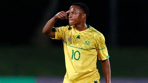 Rowan Human Leaves Amazulu Chiefs And Pirates Enter The Race For The