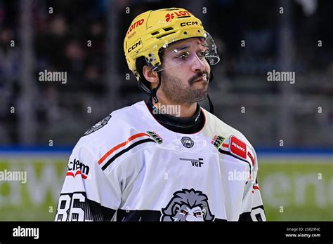 Cameron Brace Loewen Frankfurt 86 Bei Den Starting Six Ger Straubing Tigers Vs Loewen