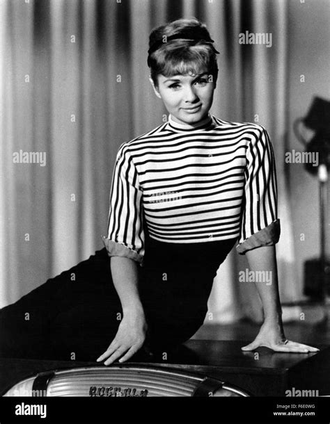 Debbie Reynolds Movies Here Are The Late Actress‘ Most Famous Film