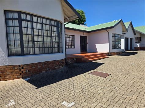 Commercial Property To Rent In Westdene P24 116547299