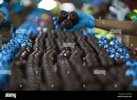Palestinian Workers Prepare The Vanilla Candy Known As Crimbo Or Ras