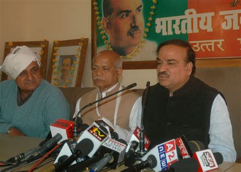 Shri Ananth Kumar National General Secretary Addressing A Press