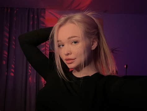 Amaryllis профиль вебк Livehdcamsone Live Sex Cams Live Hd Cams Xxx