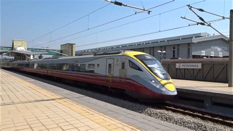 Ktmb Ets Class 932 Passing Bukit Tengah Station Youtube