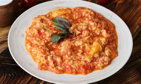 Pamidorov Dzvadzegh The Scrambled Eggs And Tomatoes Armenian Style Phoenix Tour Armenia