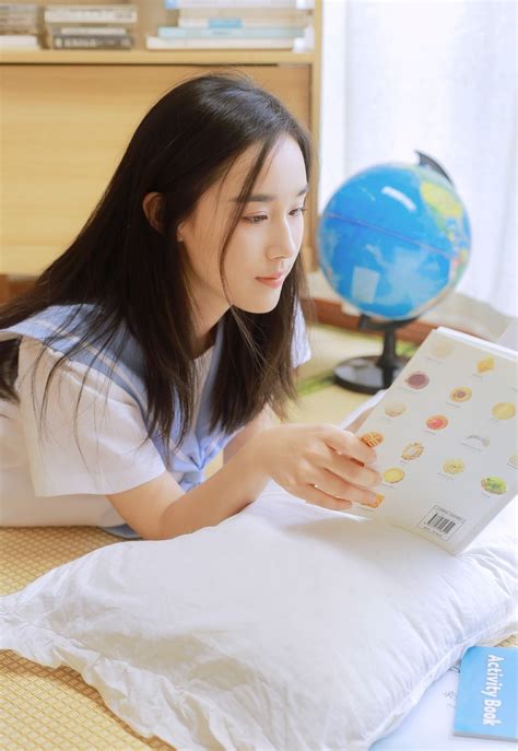 清纯制服美女学生妹教室小清新唯美写真图片 2 优美图库