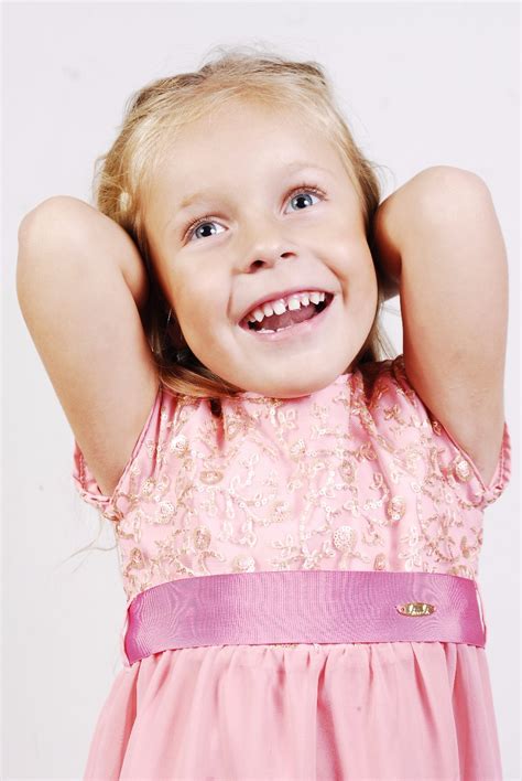 Manuela 2 Ella Models