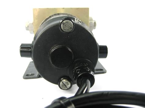 Simrad Rpu80 Reversible Hydraulic Autopilot Pump Max Marine Electronics