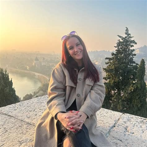 Lara Unko Lara Zunko Threads Say More