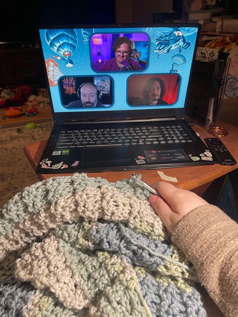 What Do You Guys Do While Listen Watching Distractible R Distractible