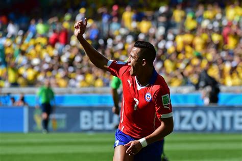 Arsenal Complete Signing Of Alexis Sanchez From Barcelona Ibtimes Uk