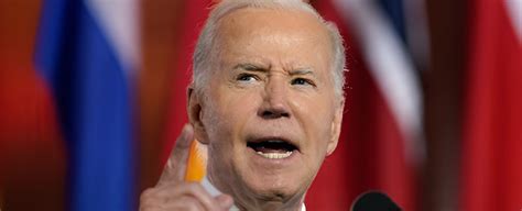 르데스크 [뉴스숏]“지지율 반전 노리나” 美 바이든 중국산 철강에 고강도 관세 부과