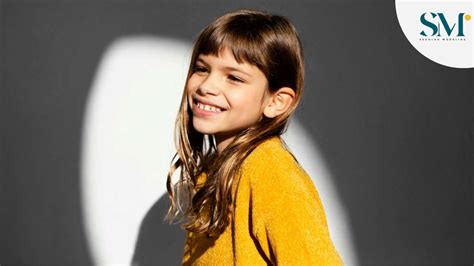 10 Ide Gaya Pose Model Pria Dijamin Bikin Kamu Makin Keren Sekolah