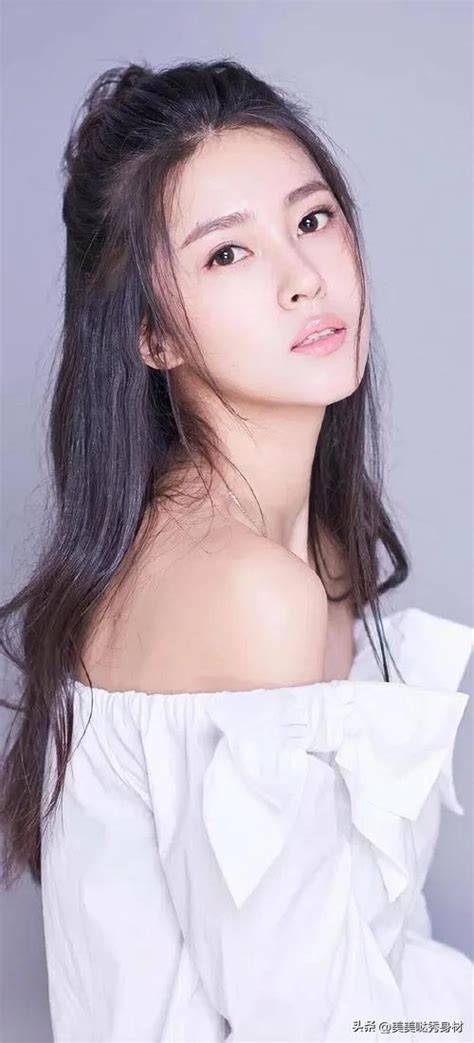 Sexy Model Zhong Luchun Dumped Wang Sicong And Married Liu Xiaoyu