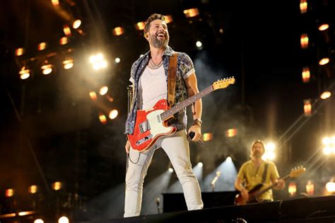 Old Dominions Matthew Ramsey Dishes About Hot Date In Boston