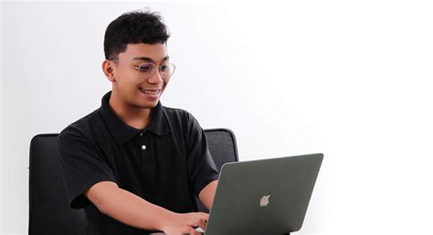 high school grad carves out it career after kodego bootcamp orange