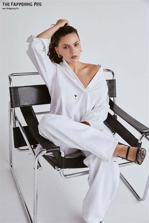 Dafne Keen Sexy In Stockings Photos The Fappening