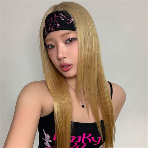 Pinky Up Tank Top Katseye Official Store