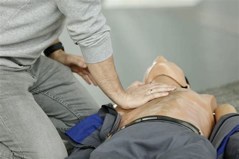 Public Indoor And Outdoor First Aid Courses And Training