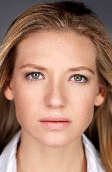 Anna Torv Season 1 Eyes