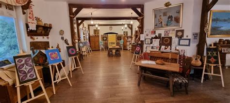 Postavljanje Izložbe Polaznika Antistresnih Kreativnih Radionica