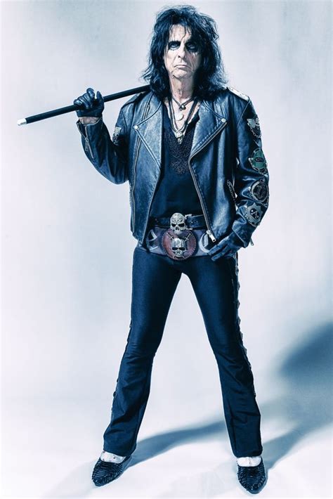 Alice Cooper Brings 50 Years Of Shock Rock To Manchester And Reveals