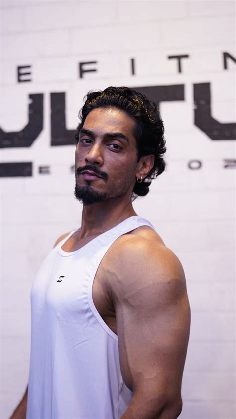 Mens White Tank Top Breathable Gym Workout And Sportswear Snage