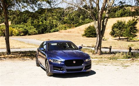 Xe Brings Jaguar Style To Compact Sport Sedan Cnet