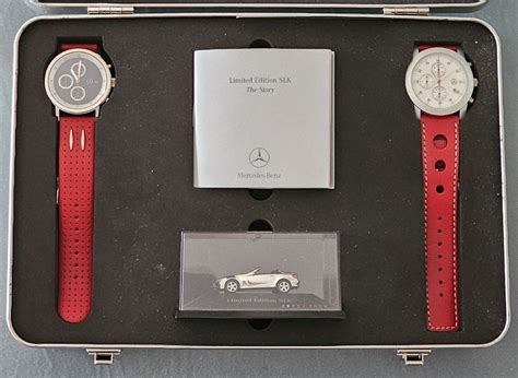 Limited Edition Slk Mercedes 2 X Watches Model Car New Neu Und