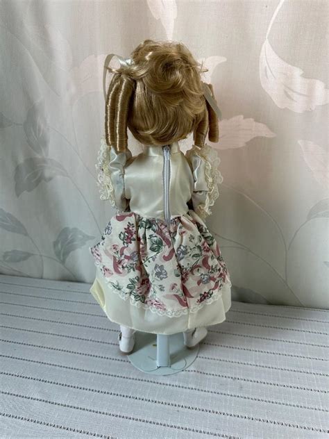 Victorian Collection 16 Porcelain Doll