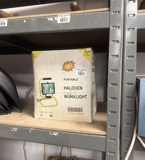 500w Portable Halogen Work Light Badgers Auctions