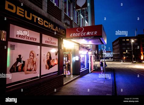 Kiel Germany 14th Sep 2020 Two People Stand In Front Of The