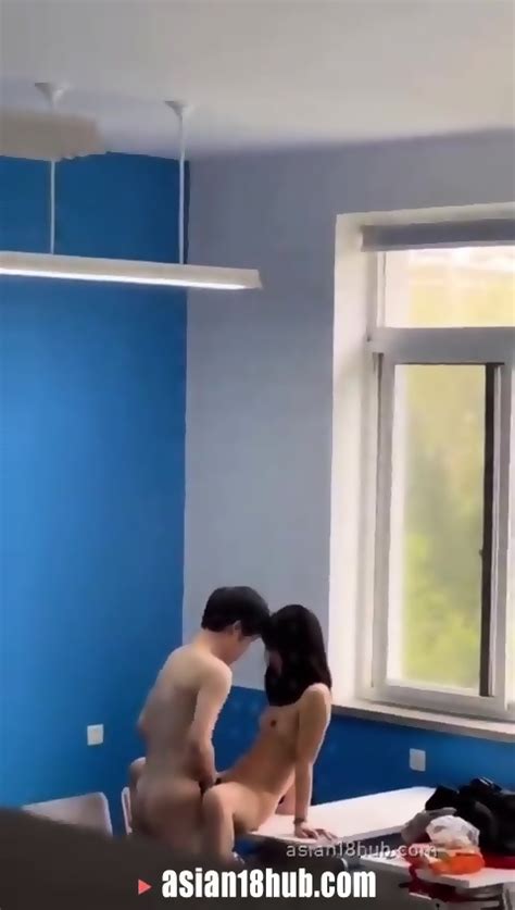 Chinese Cam Girls 门事件大连海事情侣再教室啪啪 Eporner