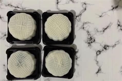 Snowskin Mooncake Food And Drinks Homemade Bakes On Carousell