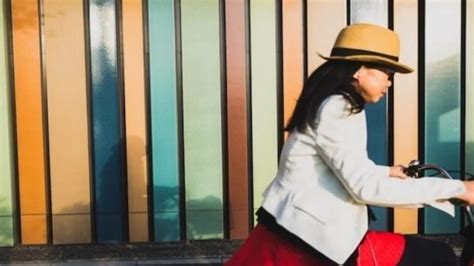 How To Use Evorel Sequi Patches Need To Know Hrt Info