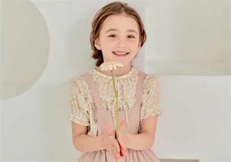 リシャヴィーてあ奈 Coquette 出演中 Gram Model Management