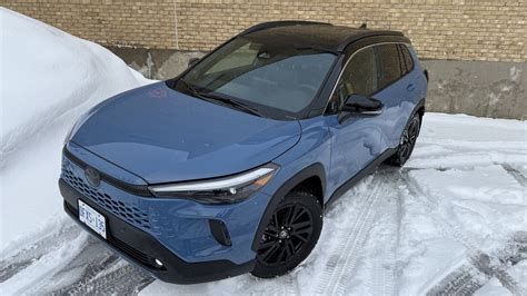 2026 Toyota Corolla Cross Hybrid Xse Awd Review The Starter Car