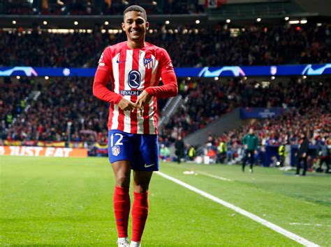 Lazio Sconfitta A Madrid 2 0 Griezmann E Lino Regalano Il Primo Posto