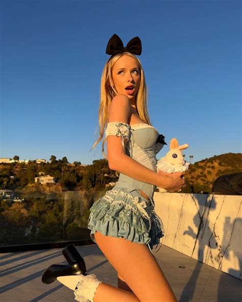 Модель Lola Bunny українка на Onlyfans вага зріст заробіток