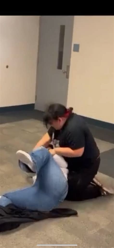 Hangry Eat Some Snickers Rfightporn