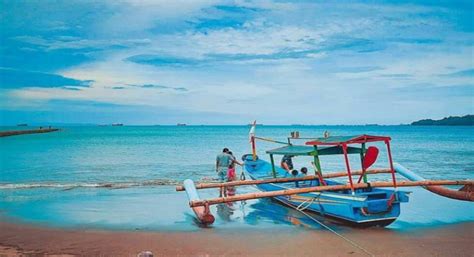 Pantai Teluk Penyu ️ Htm Rute Foto And Ulasan Pengunjung