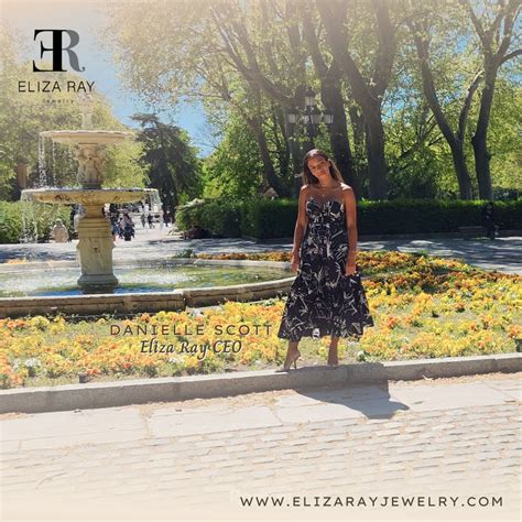 Danielle Scott On Linkedin Fashion Style Love Gold Stylish