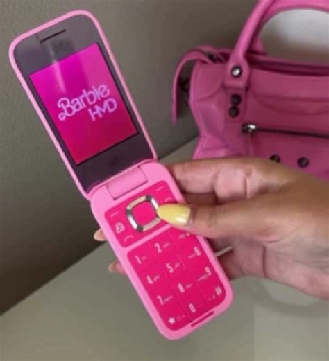 Fabricante Da Nokia Lança Celular Retrô Da Barbie Para Quem Deseja Se Desconectar Do Mundo