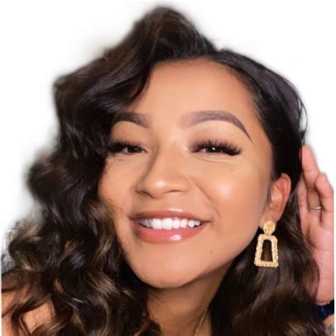 6 Hot Sexy Jeny Yonjan Bikini Pics