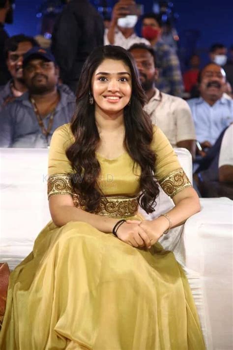 Actress Krithi Shetty At Shyam Singha Roy Movie Royal Event Photos 07