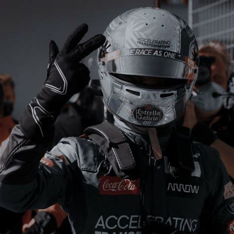 Pin De ً Em Its Light Out And Away We Go Corrida De F1 Ayrton Senna