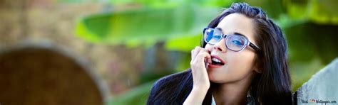 Beautiful Model With Glasses 4k Wallpaper Download