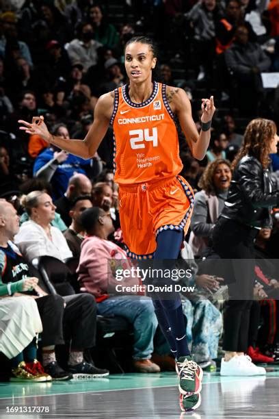 7377 Dewanna Bonner Photos And High Res Pictures Getty Images