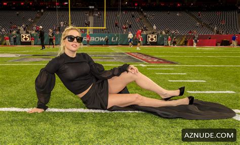 Lady Gaga Flashes Her Panties For Super Bowl 2017 At Nrg Stadium In